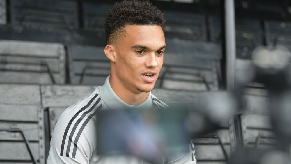 Fulham FC - Robinson's First Interview